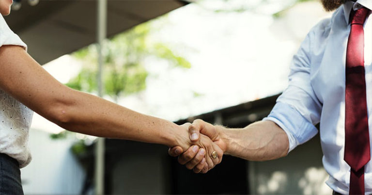 7 “Secret” Persuasive Sales Techniques for Your Sales Pitch